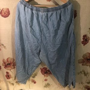 Erika | Pants & Jumpsuits | Erika Loose Jean Capris | Poshmark